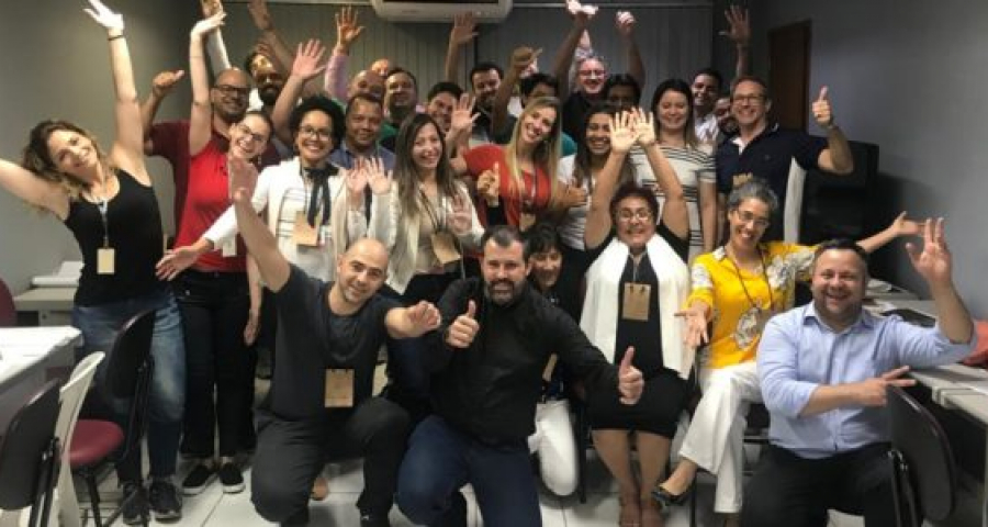 Commcenter, a primeira empresa a receber o programa de capacitação ...